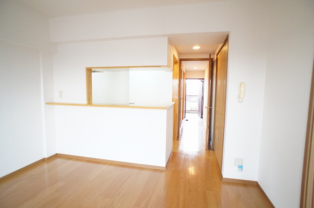 Monday building 201 - 1-chome, Minami, Kuki-shi, SaitamaNo. 4-12 [1 ...